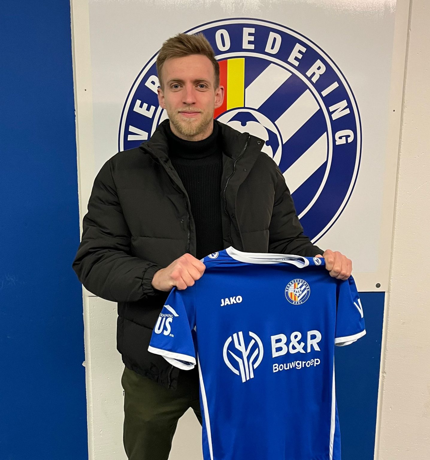 JEAN-MICHEL HOEBREGS : CONTRACT 23-24 GETEKEND - ASV Geel